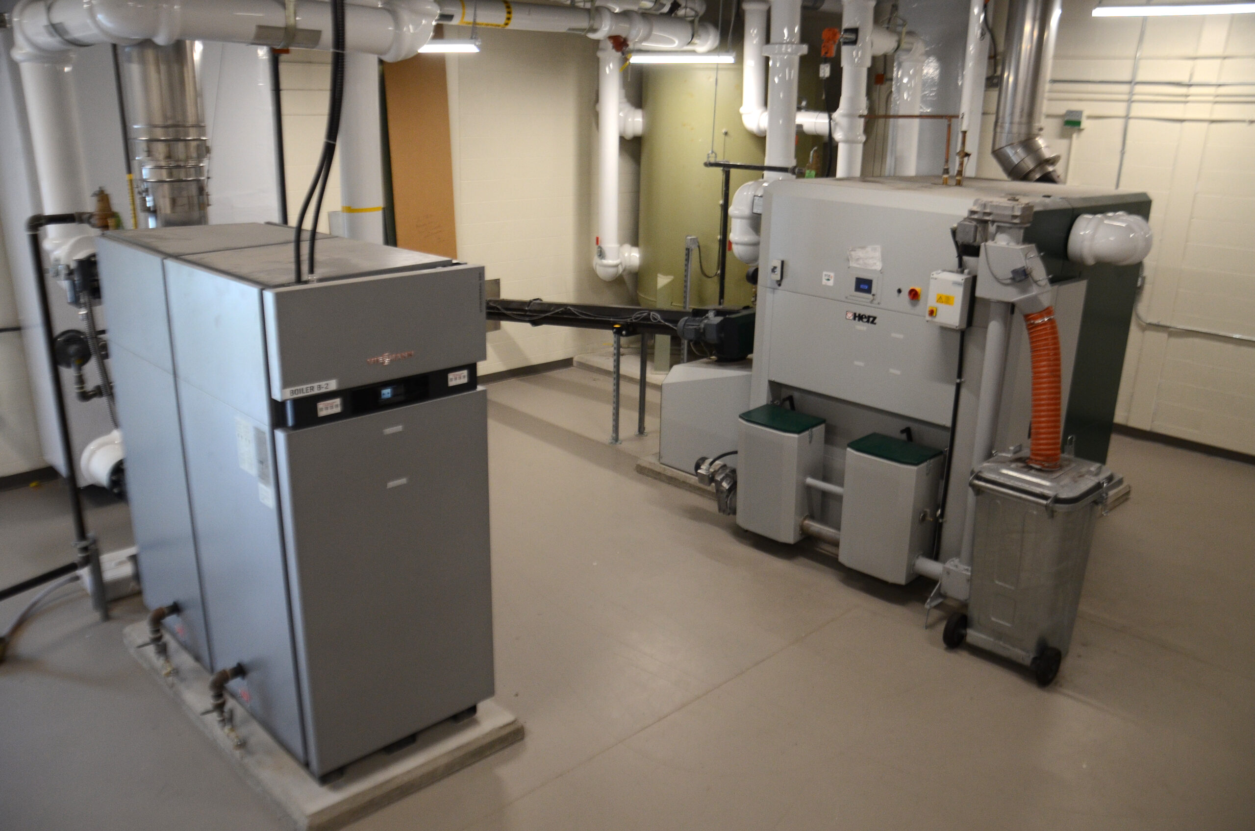 Early Start to Lower Carbon Future: Hanwell Park Academy - WOOD PELLET ...